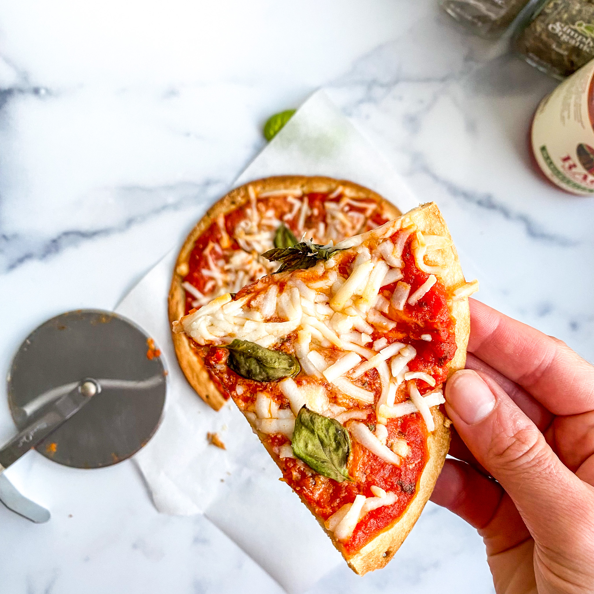 Easy Macro Friendly Pizza (10-minute, Dairy-Free)